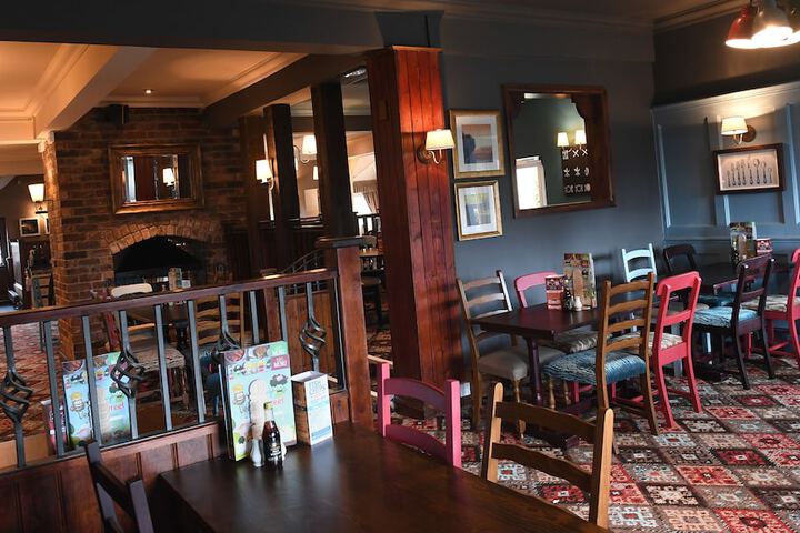 Spread Eagle Gailey by Marstons Inns Stafford | Bookonline.com