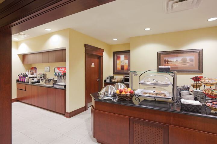 Staybridge Suites Guelph an IHG Hotel Guelph | Bookonline.com