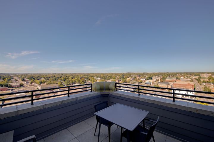 Threefoot Hotel Meridian, a Tribute Portfolio Hotel Meridian ...