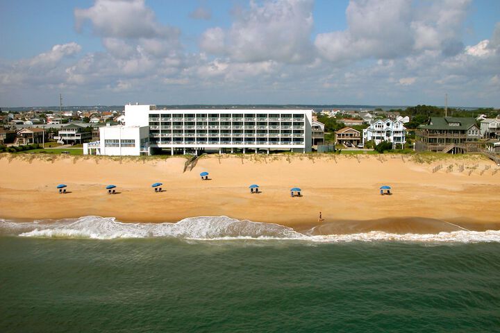 Holiday Inn Express Nags Head Oceanfront an IHG Hotel Nags Head ...