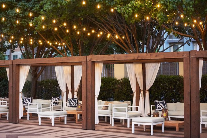 DoubleTree by Hilton Dallas Market Center Dallas | Bookonline.com