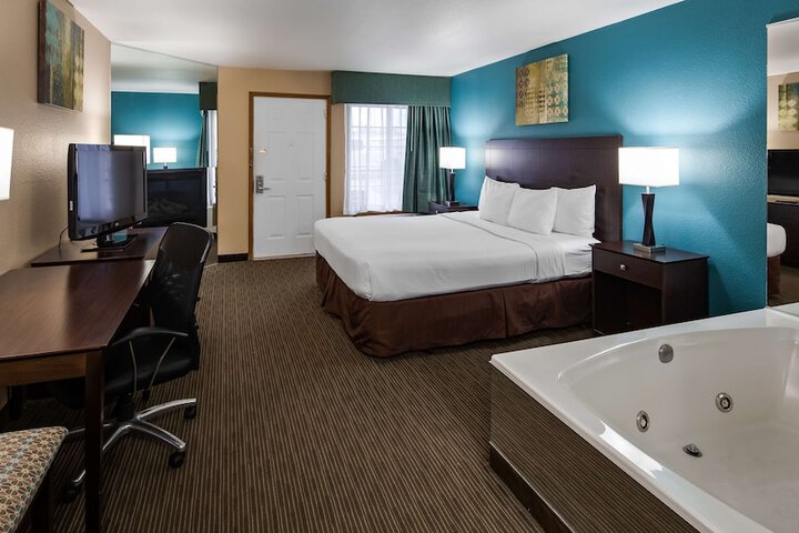 Best Western Galena Inn & Suites Galena | Bookonline.com
