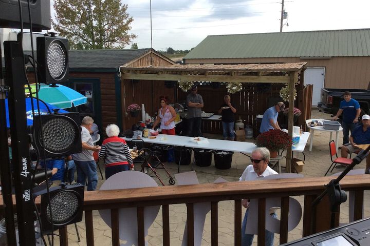 Bullwinkles Rustic Lodge Poplar Bluff | Bookonline.com