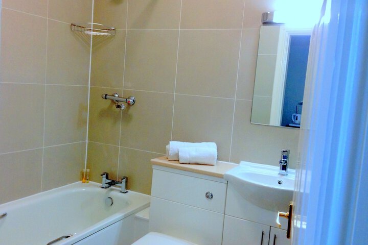 Ely House Hotel Wolverhampton | Bookonline.com