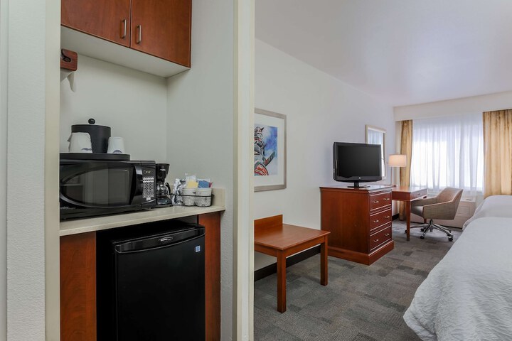 Hampton Inn Anchorage Anchorage | Bookonline.com