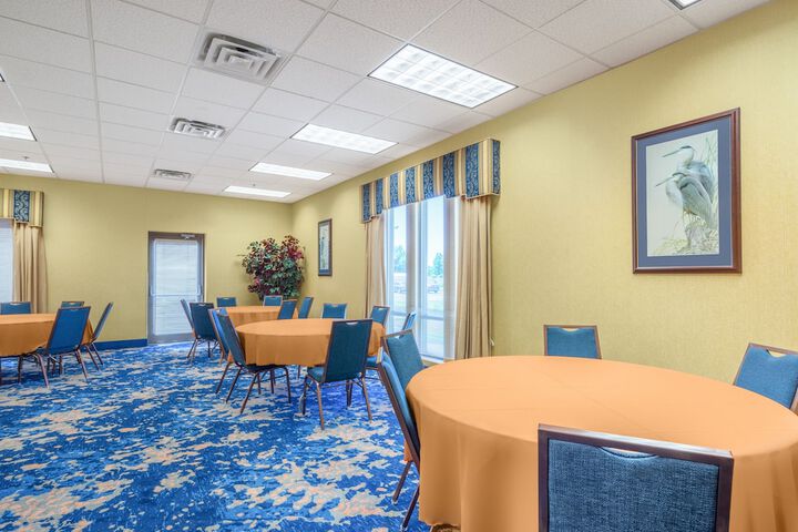 Holiday Inn Express Cambridge an IHG Hotel Cambridge | Bookonline.com