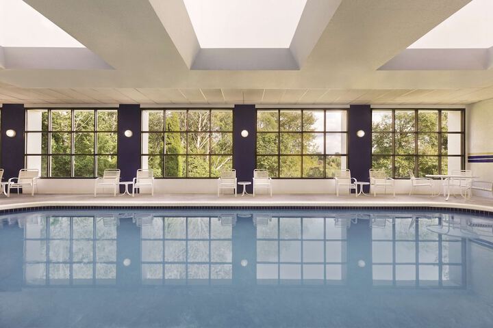 Radisson Hotel Seattle Airport SeaTac | Bookonline.com