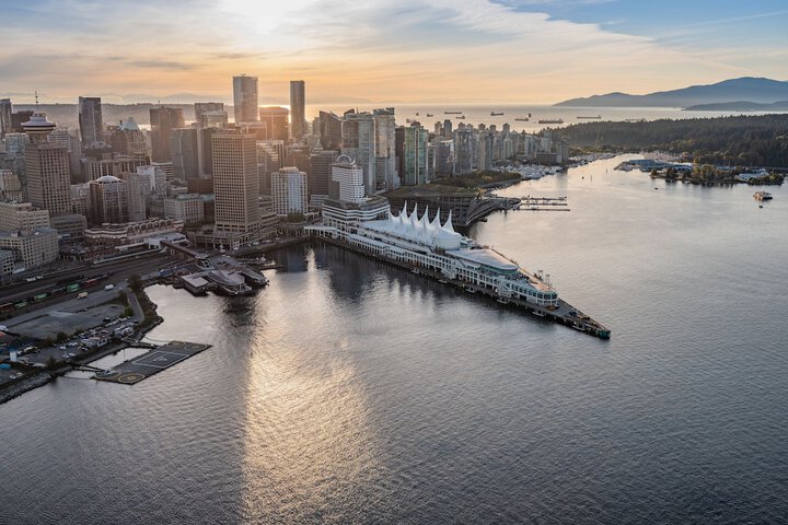 Delta Hotels by Marriott Vancouver Downtown Suites Vancouver ...