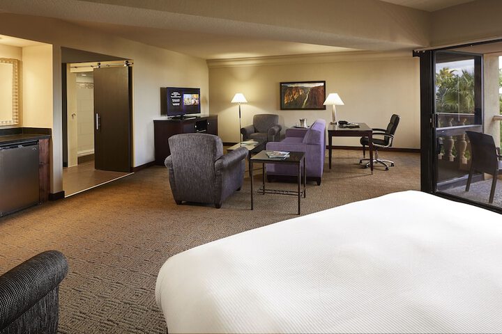 DoubleTree by Hilton Phoenix Mesa Mesa | Bookonline.com