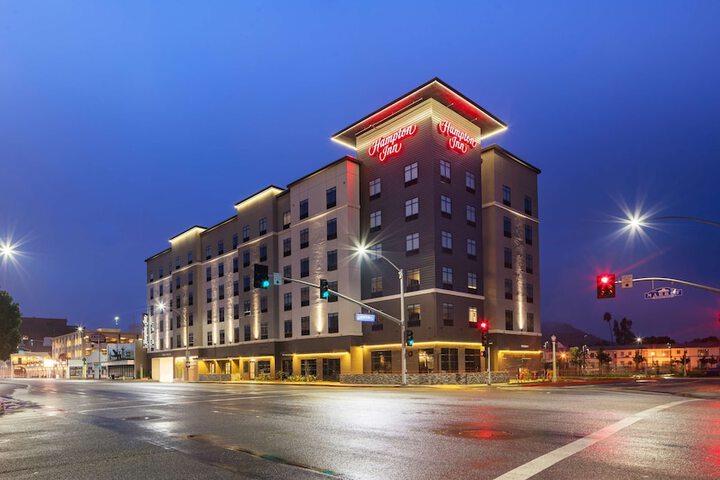 Hampton Inn Riverside Downtown Riverside | Bookonline.com