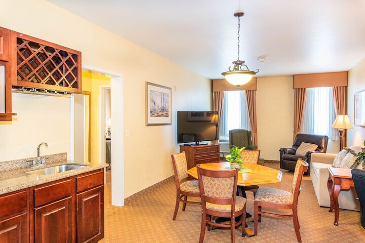 Natchez Grand Hotel & Suites on the River Natchez | Bookonline.com