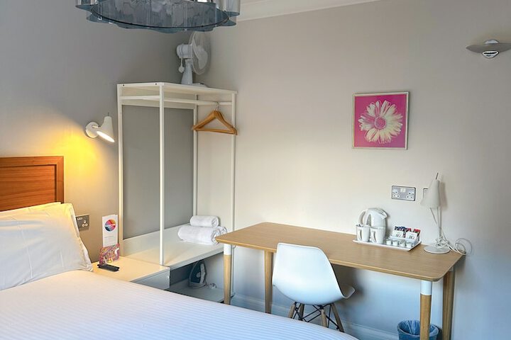 Legends Hotel Brighton Brighton | Bookonline.com