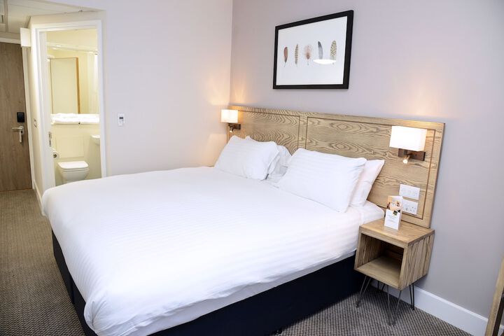 Gamston Lock Nottingham by Marstons Inns Nottingham | Bookonline.com