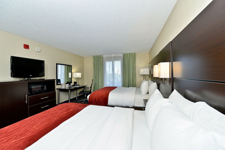 Comfort Inn & Suites Near Universal Orlando Resort Convention Ctr ...