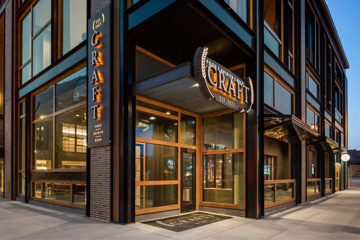 The Trade Autograph Collection Milwaukee | Bookonline.com