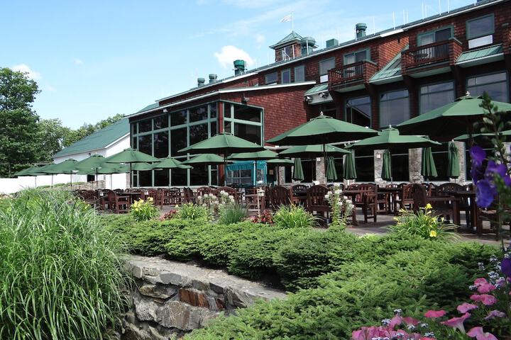 Atkinson Resort & Country Club Atkinson | Bookonline.com