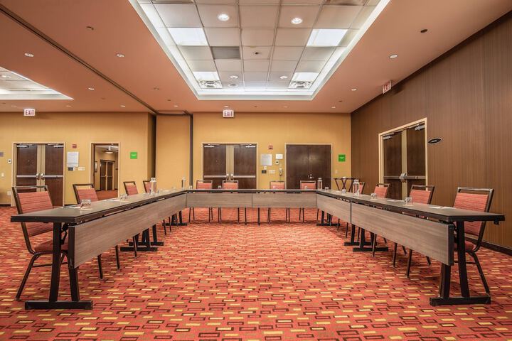 Courtyard by Marriott Chicago Magnificent Mile Chicago | Bookonline.com