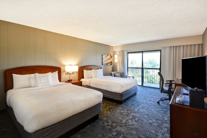 Courtyard by Marriott Springfield Springfield | Bookonline.com
