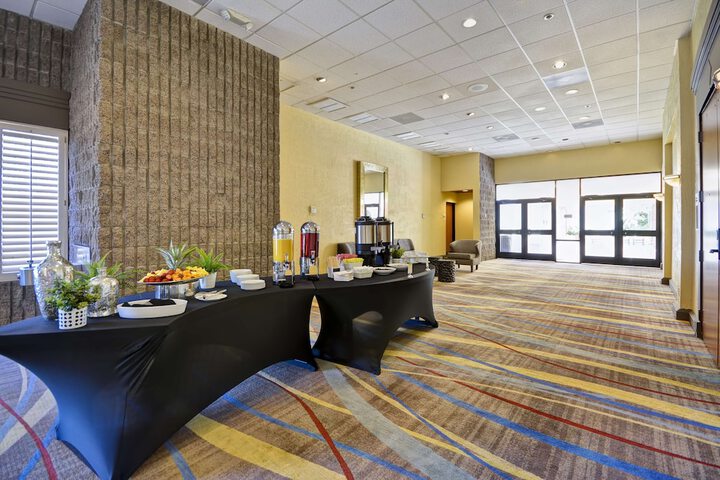 DoubleTree by Hilton Phoenix North Phoenix | Bookonline.com