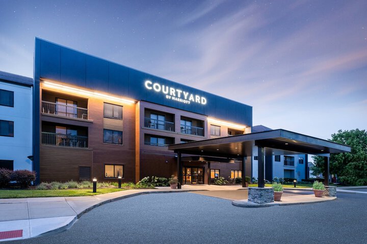 Courtyard by Marriott Columbus Airport Columbus | Bookonline.com
