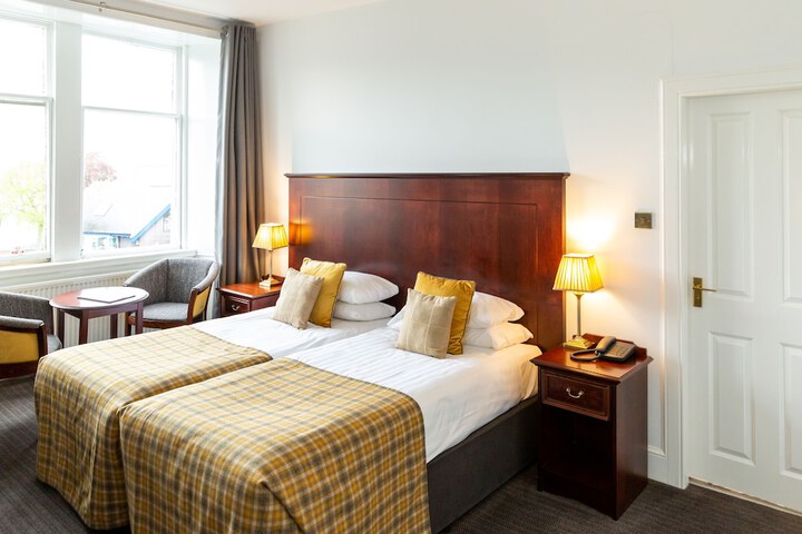 Alexandra Hotel Fort William | Bookonline.com