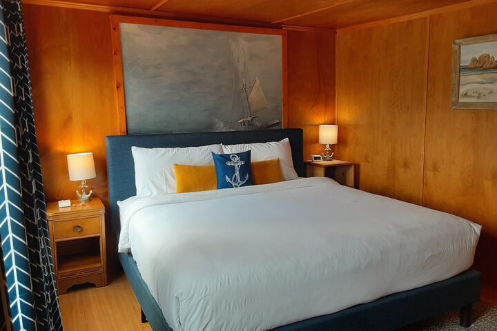 Anchor Inn Resort Lincoln City | Bookonline.com