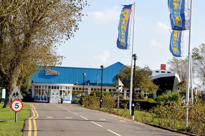 Pakefield Holiday Village Lowestoft | Bookonline.com