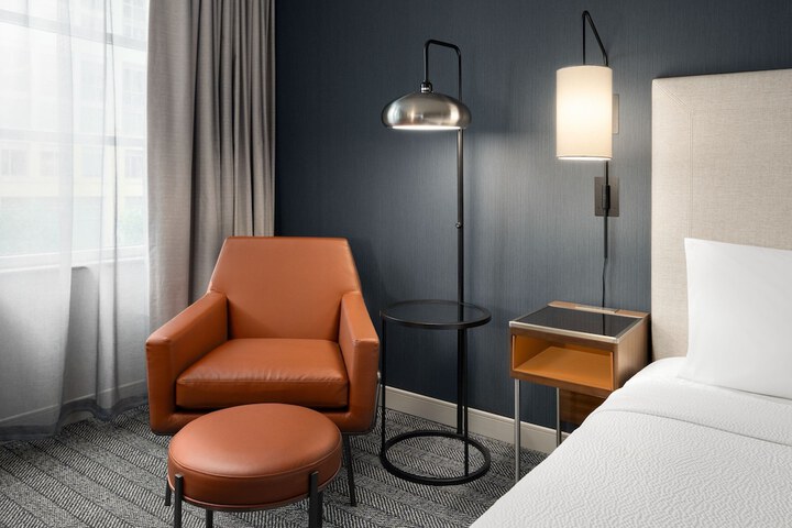 Courtyard by Marriott Seattle Bellevue / Downtown Bellevue | Bookonline.com