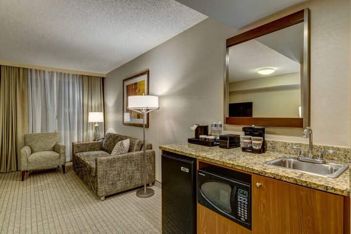 Embassy Suites by Hilton Cincinnati RiverCenter Covington | Bookonline.com