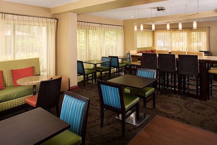 Hampton Inn Naples Central Naples | Bookonline.com