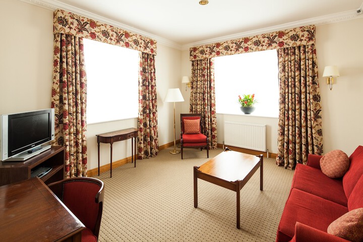 Mercure York Fairfield Manor Hotel York | Bookonline.com