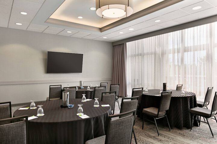 Courtyard by Marriott Tysons McLean McLean | Bookonline.com