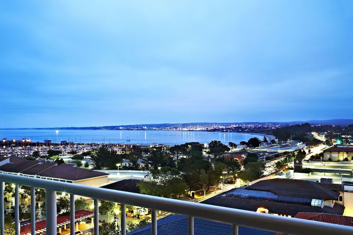Monterey Marriott Monterey | Bookonline.com