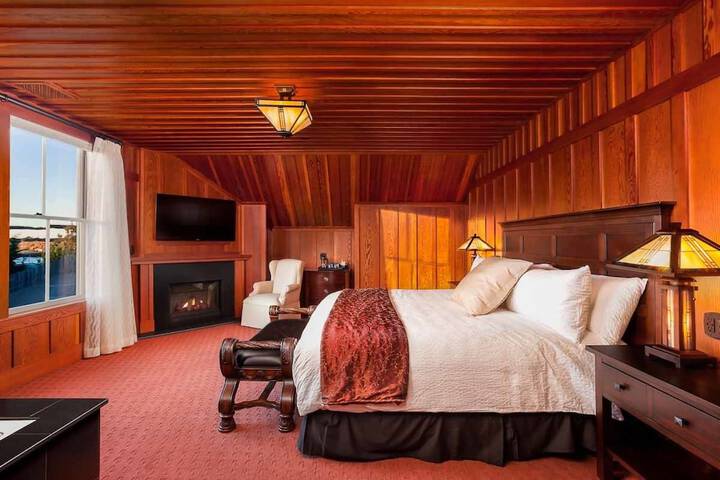 Noyo Harbor Inn Restaurant&Tavern Fort Bragg | Bookonline.com