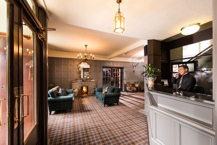 Balmoral Arms Ballater | Bookonline.com