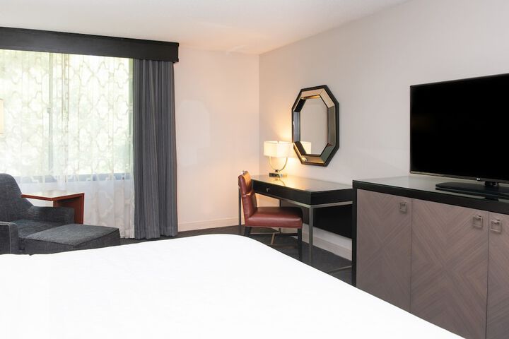 Sheraton Minneapolis West Hotel Hopkins | Bookonline.com