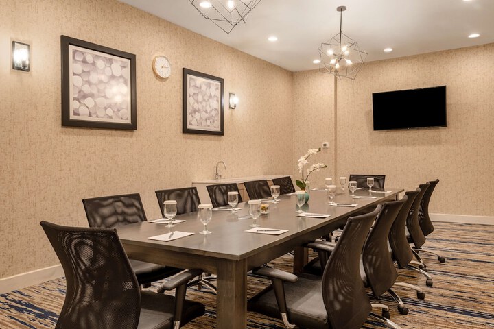 Embassy Suites by Hilton Baltimore Hunt Valley Hunt Valley | Bookonline.com