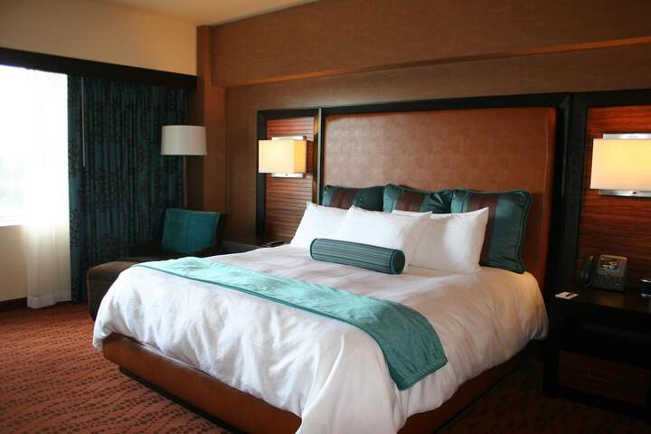 Akwesasne Mohawk Casino Resort Bombay | Bookonline.com