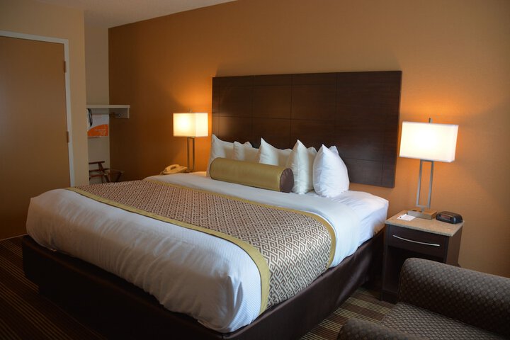 Best Western Cape Cod Hotel Hyannis | Bookonline.com