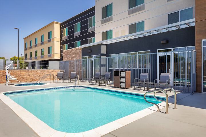 Fairfield Inn & Suites by Marriott Fresno North / Shaw Avenue Fresno ...