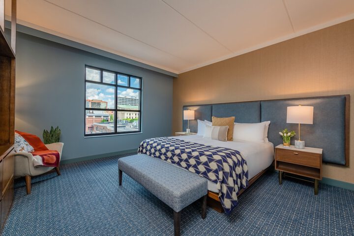 The Bradley Hotel Fort Wayne | Bookonline.com