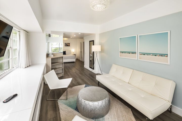 The Penguin Hotel Miami Beach | Bookonline.com