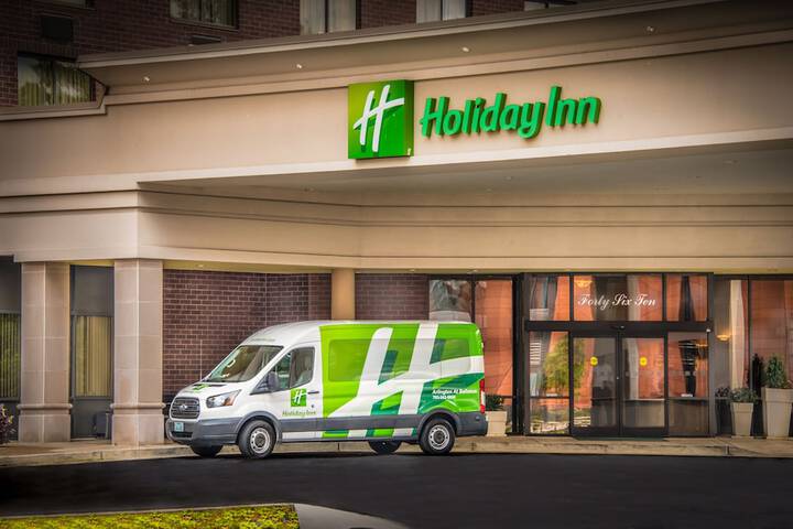 Holiday Inn Arlington at Ballston an IHG Hotel Arlington | Bookonline.com