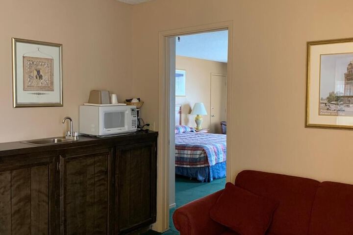 Hardman House Inn & Suites Carson City | Bookonline.com