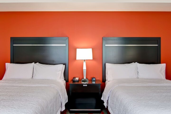 Hampton Inn & Suites Cincinnati Downtown Cincinnati | Bookonline.com