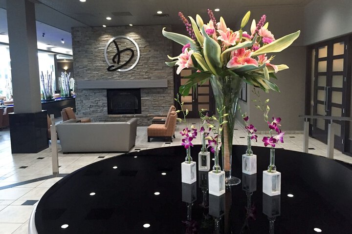 Hotel Blackfoot Calgary | Bookonline.com