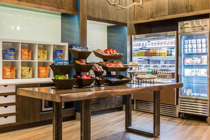 Cambria Hotel Chicago Loop Theatre District Chicago | Bookonline.com