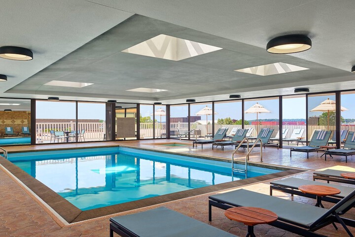 Delta Hotels by Marriott Muskegon Convention Center Muskegon ...