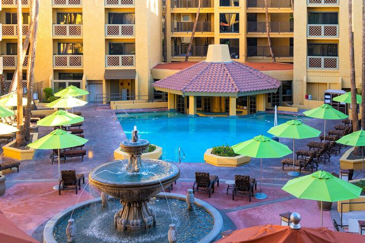 Hilton Phoenix Resort at the Peak Phoenix | Bookonline.com