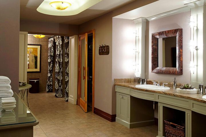 The Del Monte Lodge Renaissance Rochester Hotel & Spa Pittsford ...